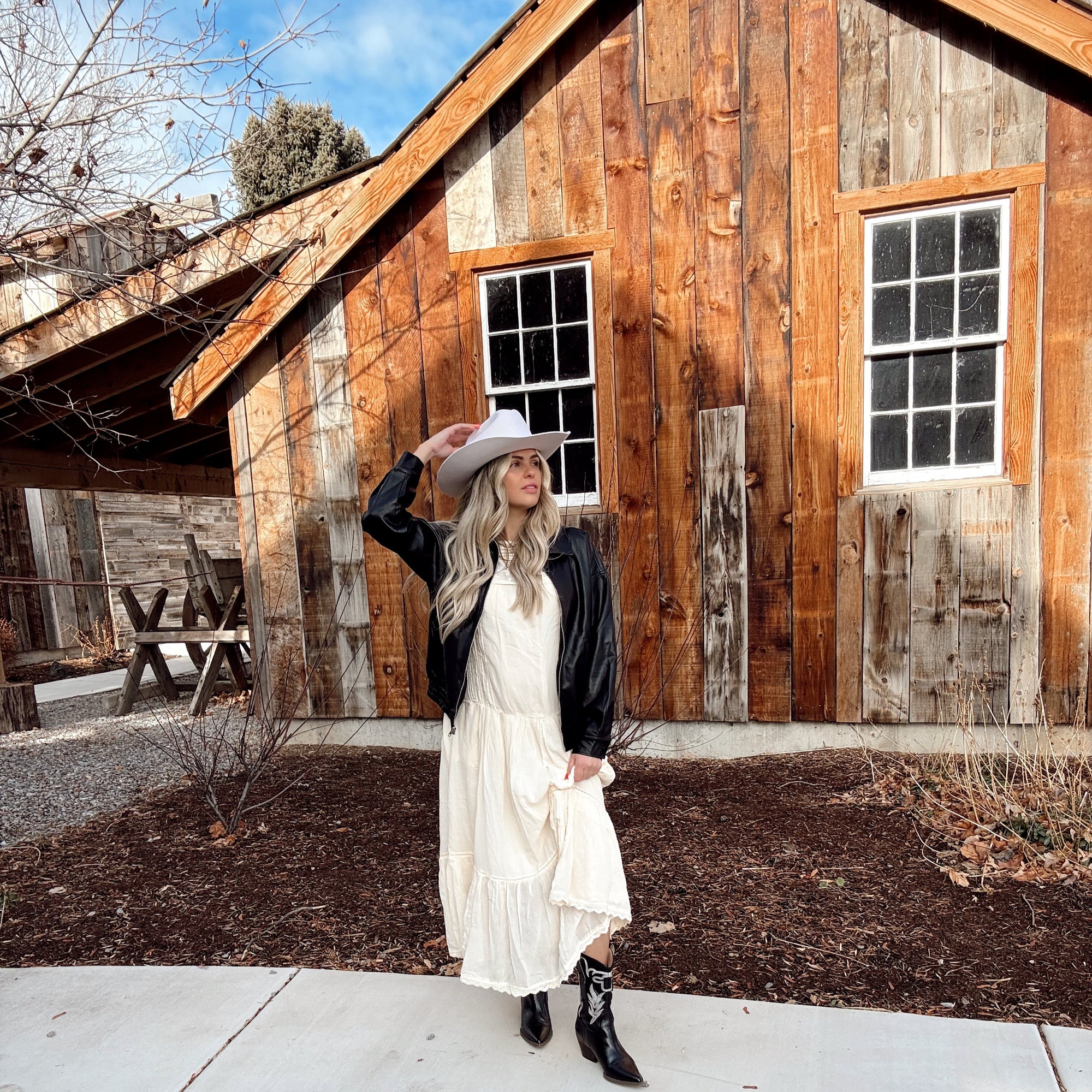 EB Hair co. & Bloom Boutique – Ella Bloom